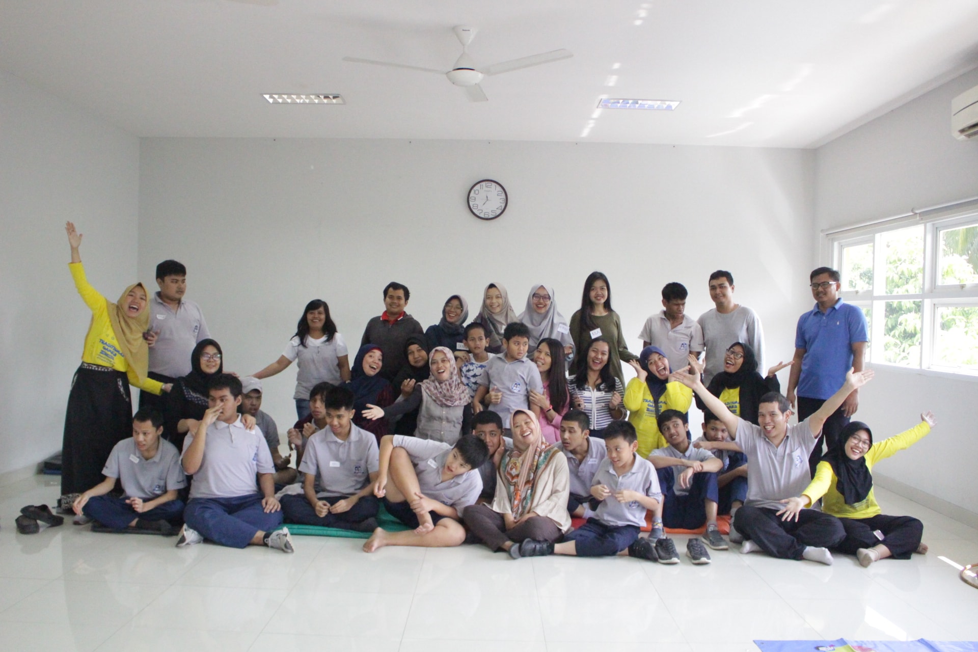 Main Bersama Sekolah Mandiga, We Are Awesome! | Traditional Games Returns